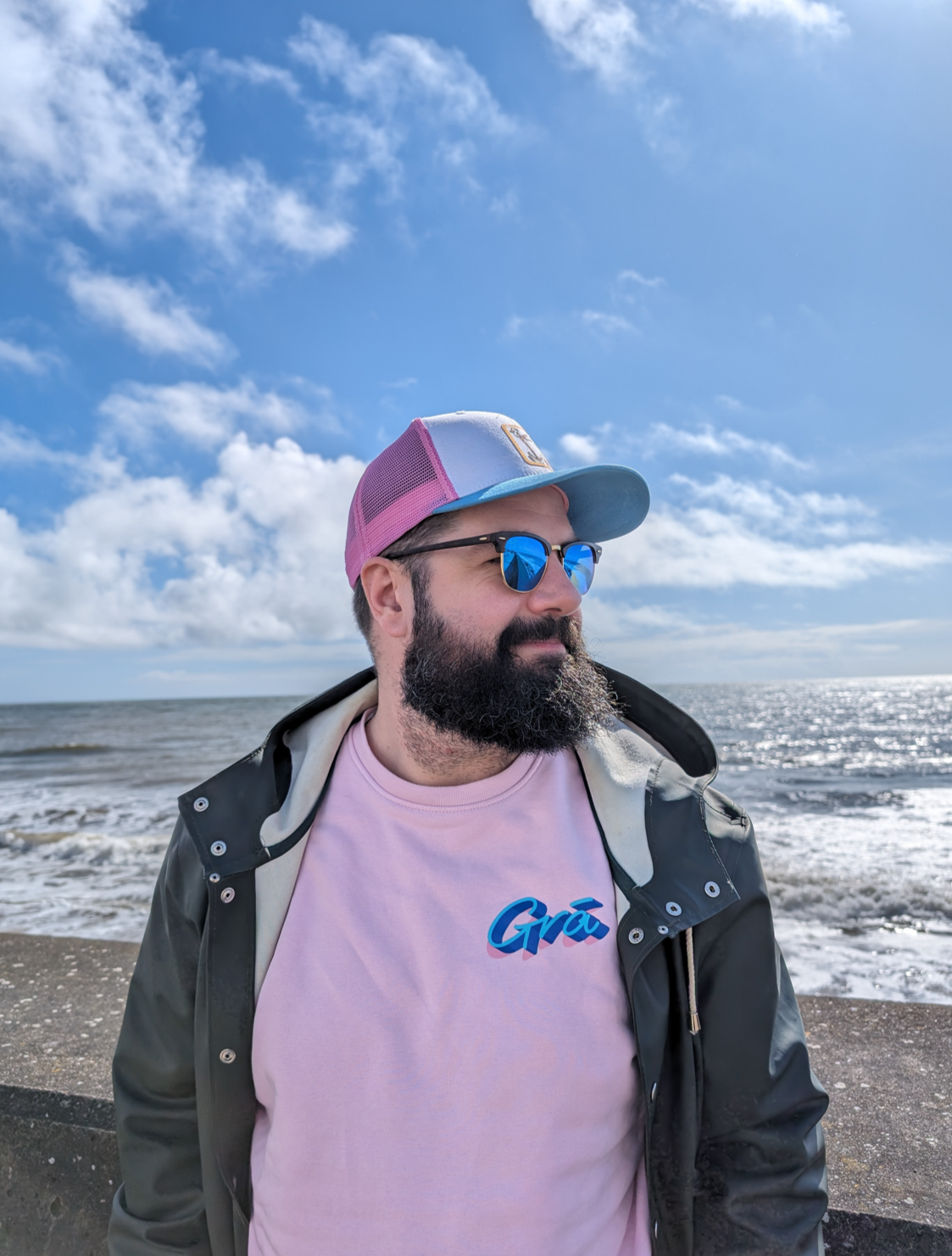 Grá Sweater/Geansai – April & The Bear